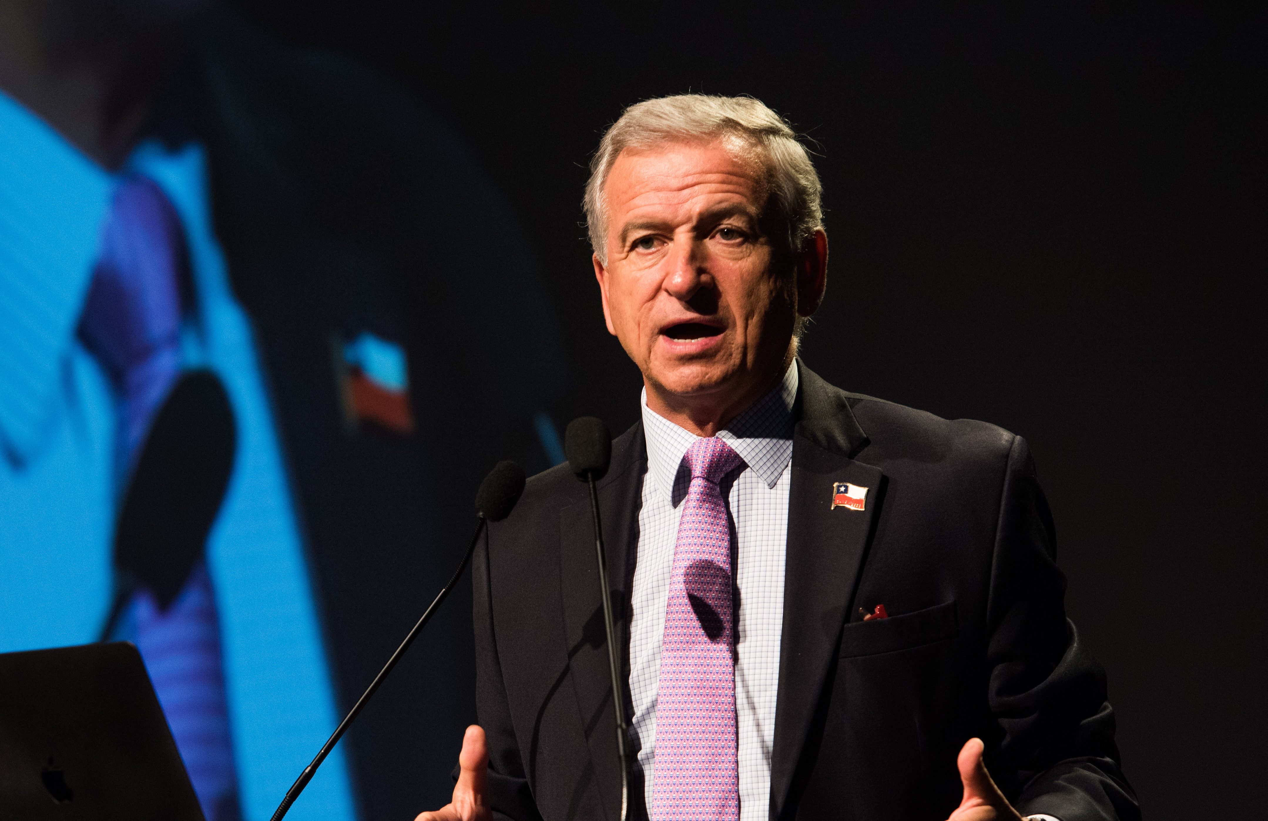 Ministro de Hacienda en ICARE: "La economía chilena no baila al son de ...